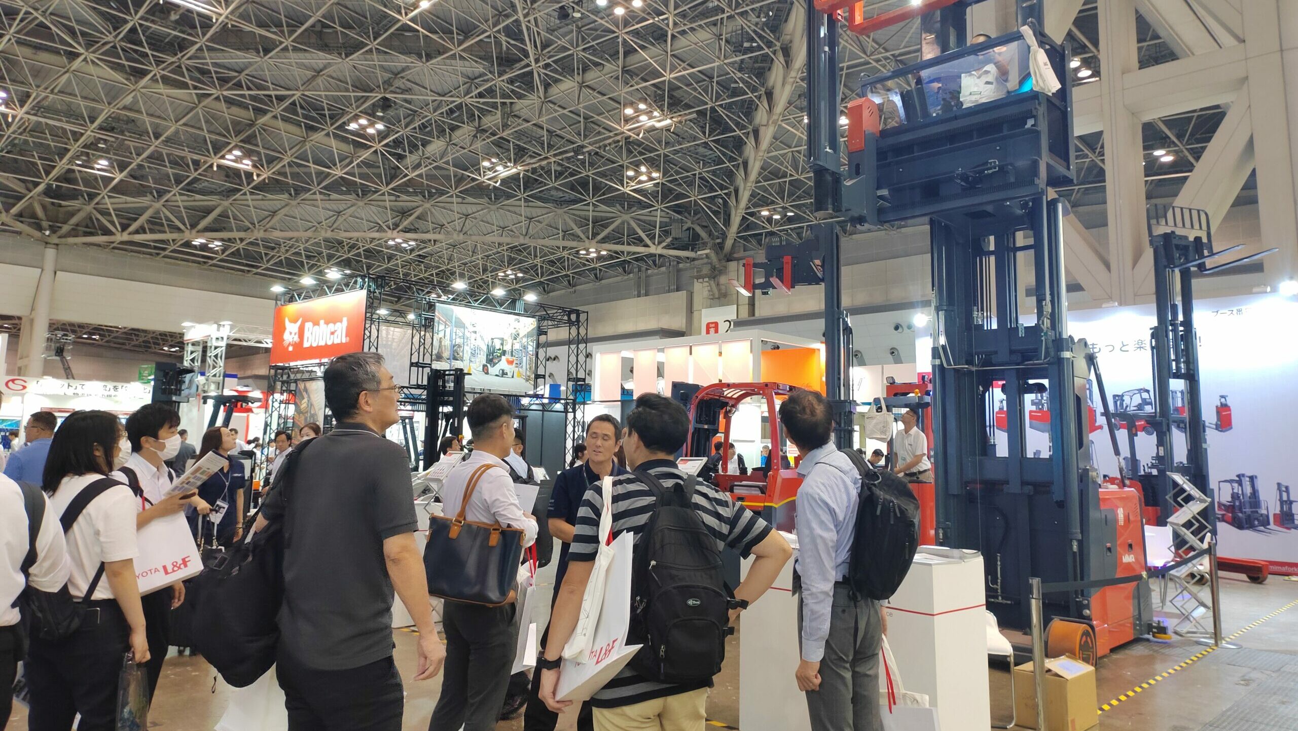 MiMA Forklift Team Exhibits at LOGIS-TECH TOKYO 2024 - MiMA
